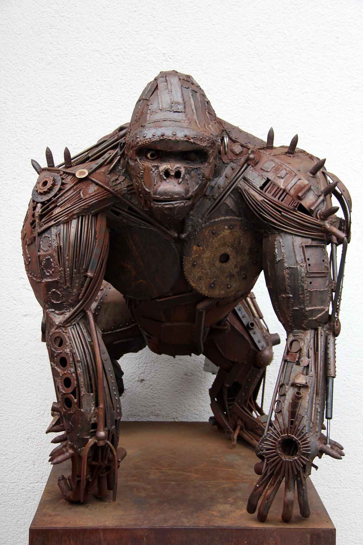Sculpting On Metal Fascinating Aesthetic And Practical Uses Bored Art Sculpting On Metal Fascinating Aesthetic And Practical Uses Bored Art
