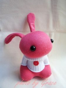 Simple But Really Fun Sock Art To Use Up All Those Single Socks Lying ...