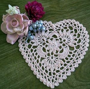 80 Creative Doily Craft Ideas For You to Try this Year