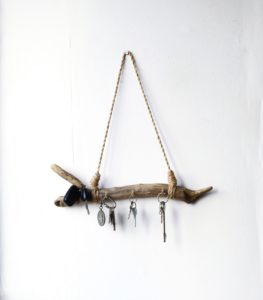 40 Lovely Key Hanging Hook Ideas – Bored Art