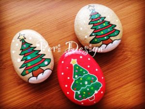 35 DIY Christmas Painted Rock Ideas – Bored Art