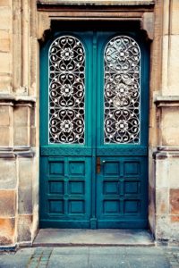 40 Happily Installed Colorful Door Designs (Yes, The Trend is Back ...