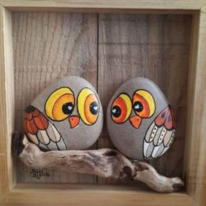 40 Meaningful Pet Rock Art Examples – Bored Art