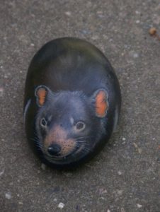 40 Meaningful Pet Rock Art Examples – Bored Art