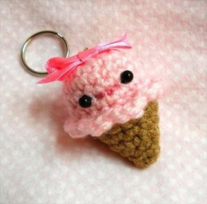 40 DIY Key Ring Ideas to Try This Year – Bored Art