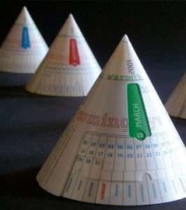 40 Paper Craft Ideas For Office desk – Bored Art